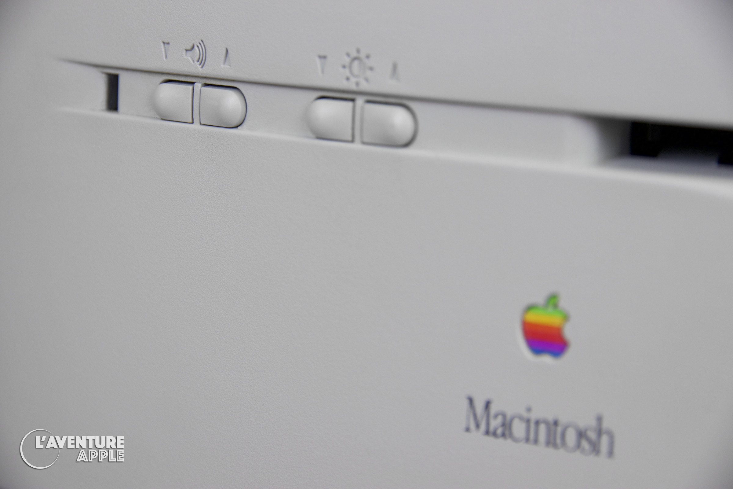 Bon anniversaire le Classic Couleur ! – Les trésors de l'Aventure Apple