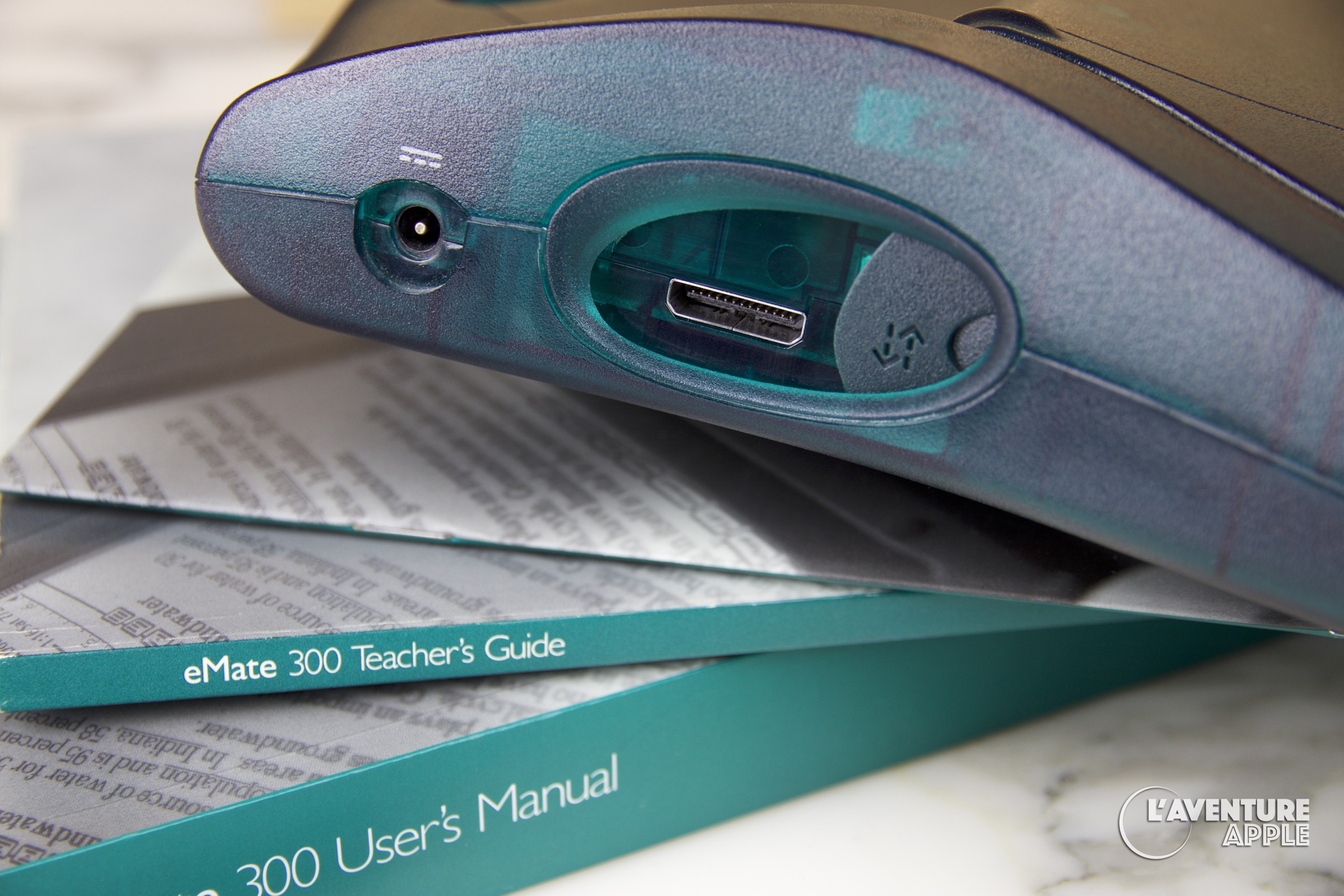 Bon anniversaire l’eMate 300 ! – Les trésors de l'Aventure Apple